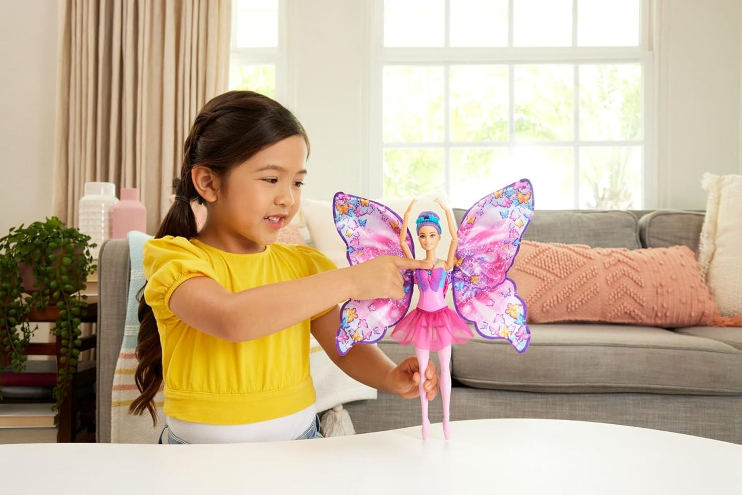 Barbie Dance And Flutter Doll With 2-in-1 Transformation From Dancer T ...